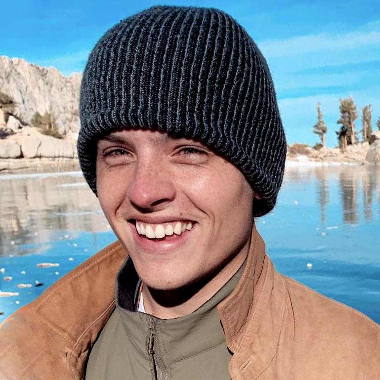 Dylan Sprouse: età, altezza, fidanzata, Instagram e film