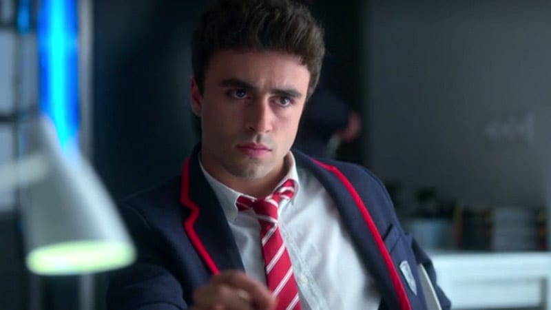 Chi è Itzan Escamilla: età, altezza, fidanzata, serie TV e Instagram