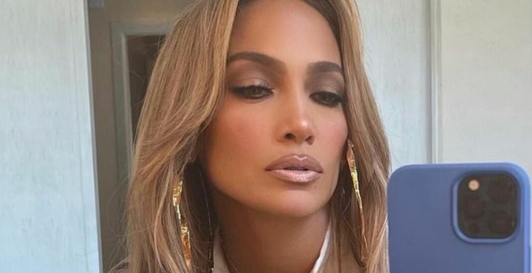 Jennifer Lopez: età, altezza, fidanzato, Instagram e film