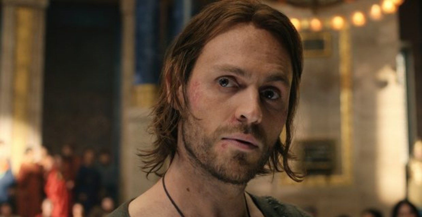 Chi è Charlie Vickers, Halbrand nella serie Il signore degli anelli