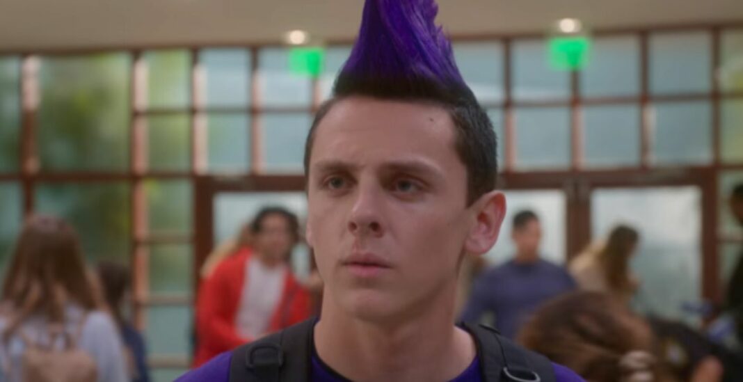 Chi è Jacob Bertrand, Falco in Cobra Kai: età, Instagram e film