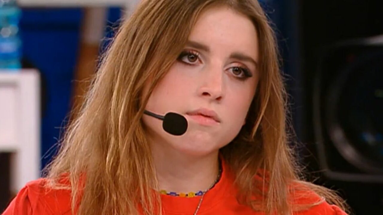 Chi è Angelina Mango di Amici 22: età, canzoni e Instagram