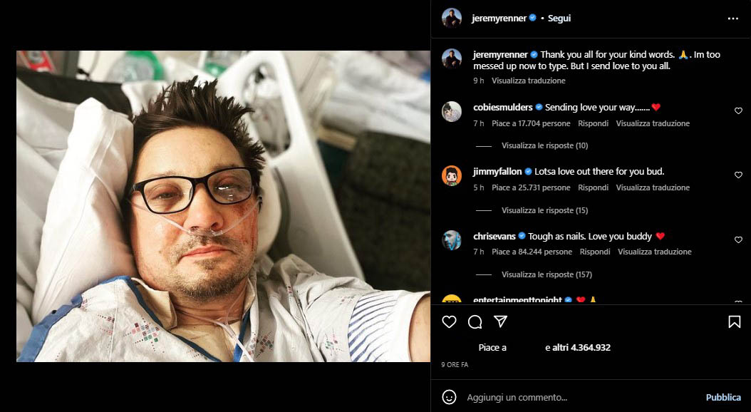 Jeremy Renner manda un messaggio ai fan dall'ospedale