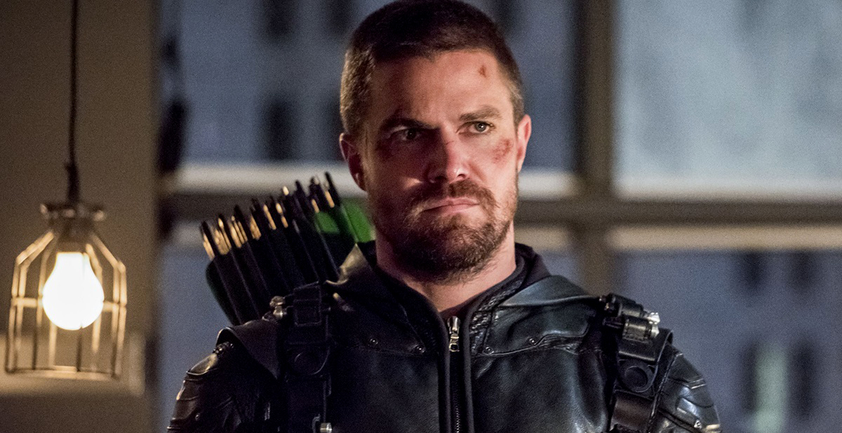 Due star dell'Arrowverse rispondono a Stephen Amell