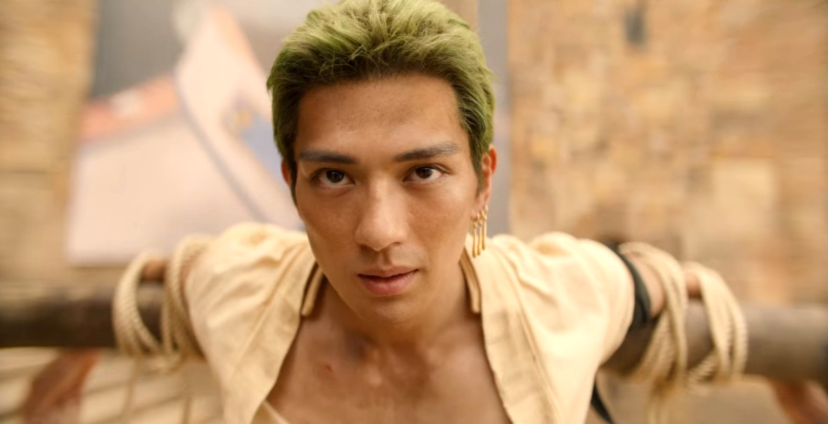 One Piece: Mackenyu si è fatto i buchi all'orecchio per Zoro