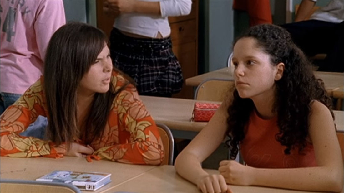 Giulia Luzi de I Cesaroni nel musical di Mare Fuori