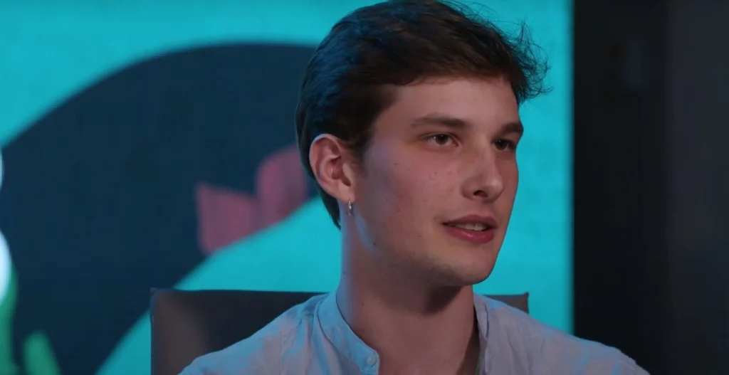 Chi è Emanuele Di Stefano, Massimo in Noi siamo leggenda