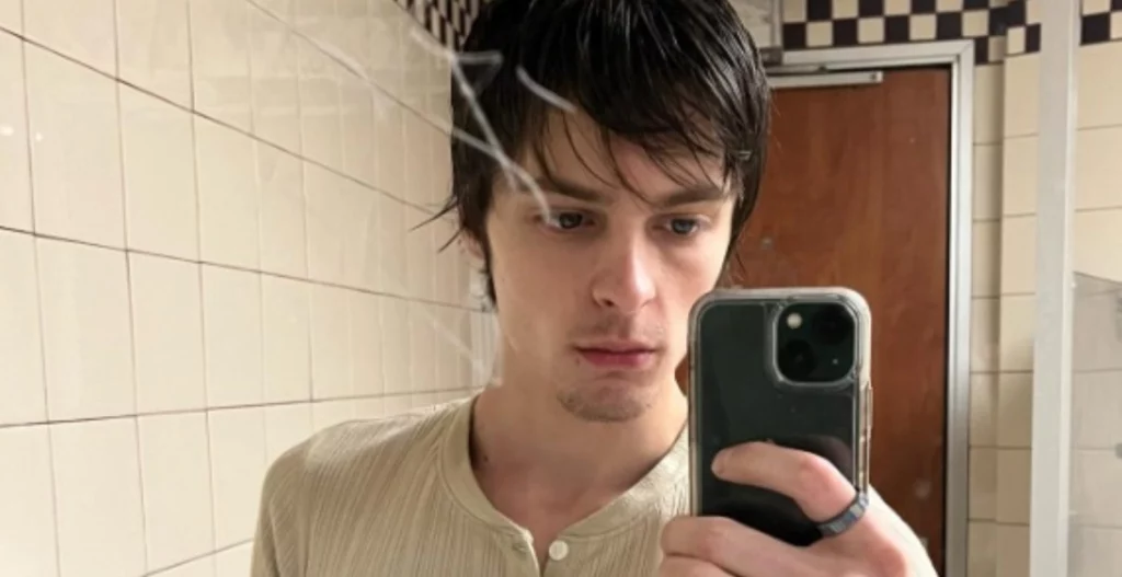 Chi è Corey Fogelmanis, Nathan in Uno splendido errore: età e film