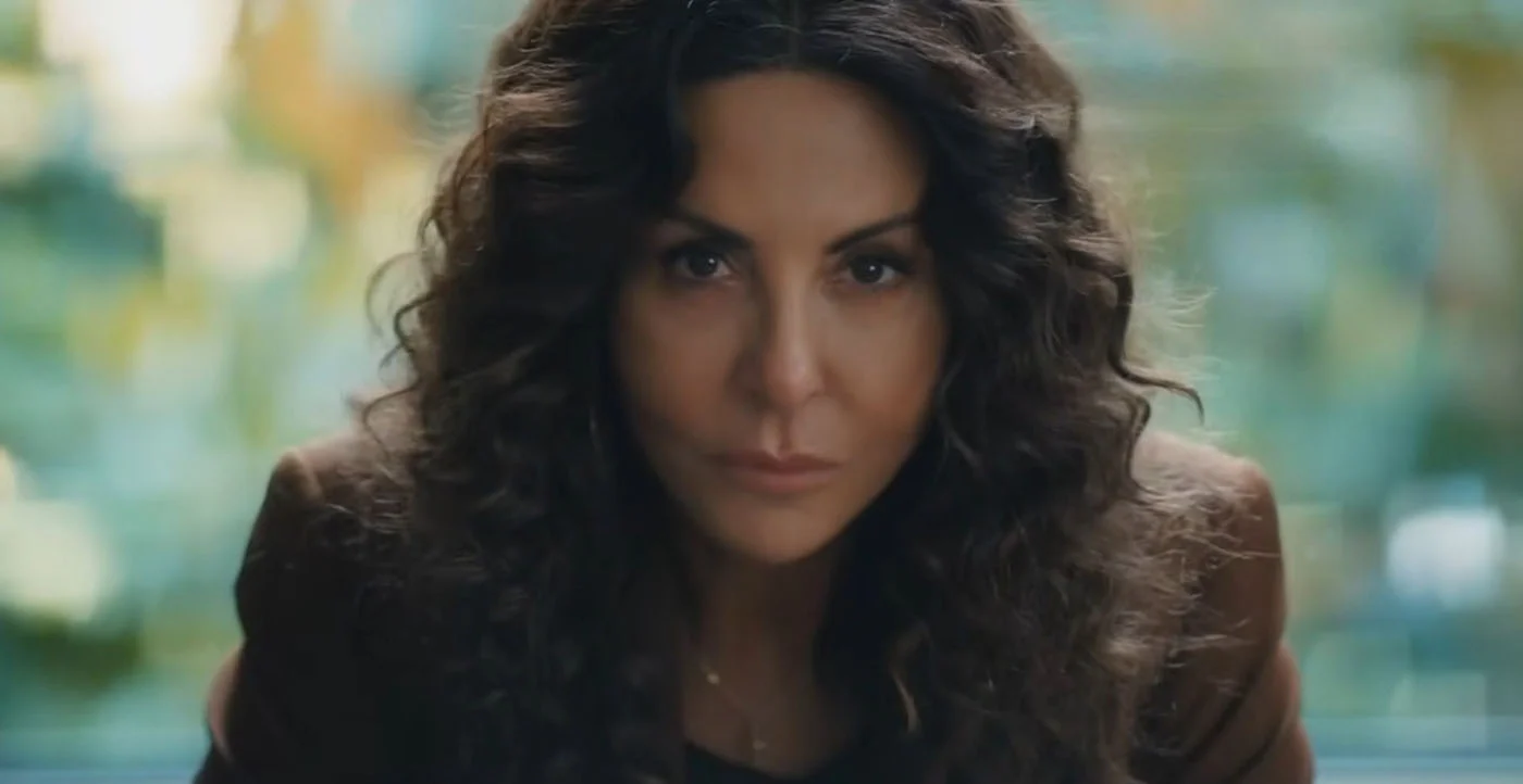 A testa alta: quando inizia la fiction di Canale 5 con Sabrina Ferilli