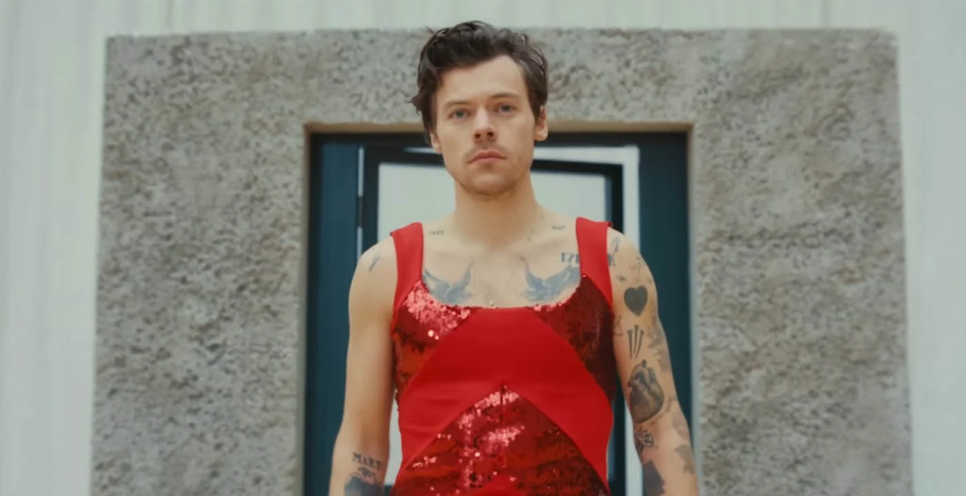 Harry Styles annuncia il nuovo album Kiss All the Time: data di uscita ...